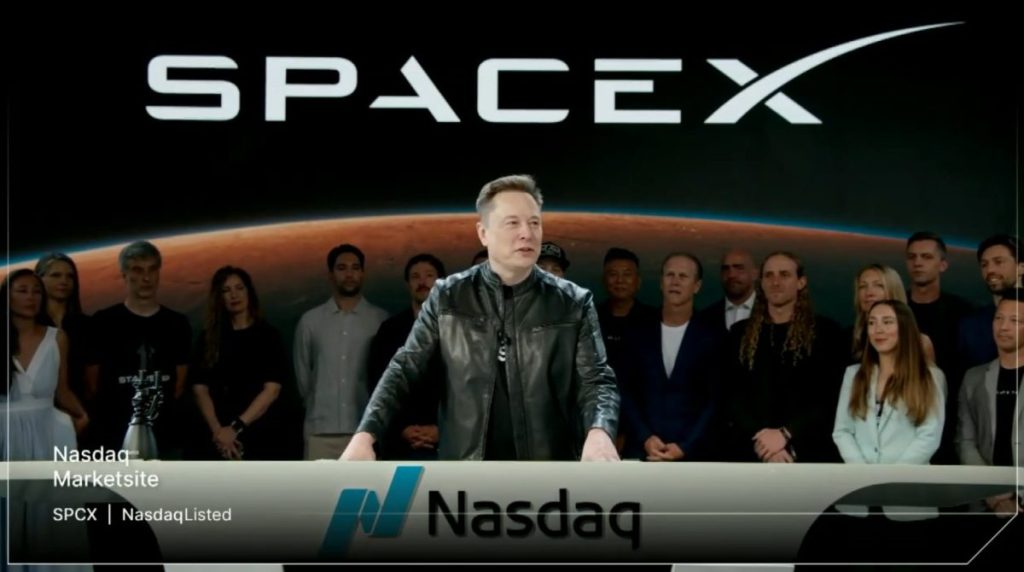 SpaceX estreia com alta de 29% na bolsa, Elon Musk se torna o primeiro ...